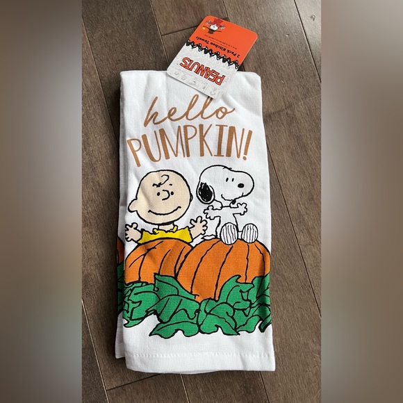 Peanuts | Kitchen | Peanuts Snoopy Charlie Brown 2 Pack Hand Kitchen ...